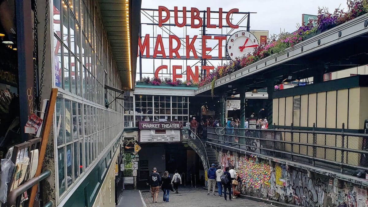 First-time Visit To Pike Place Market - Explore Washington State