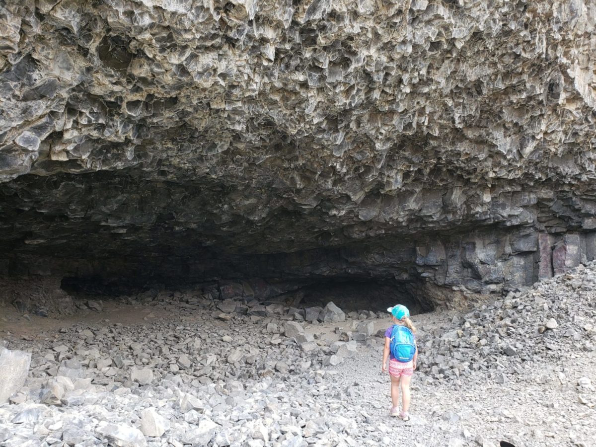 Exploring Lake Lenore Caves - Explore Washington State